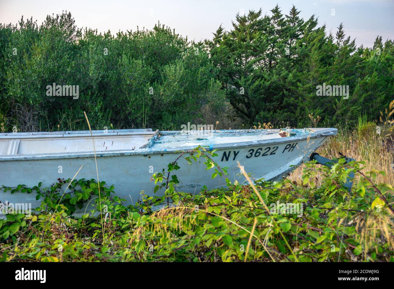 Boat on ground hi-res stock photography and images - Alamy
