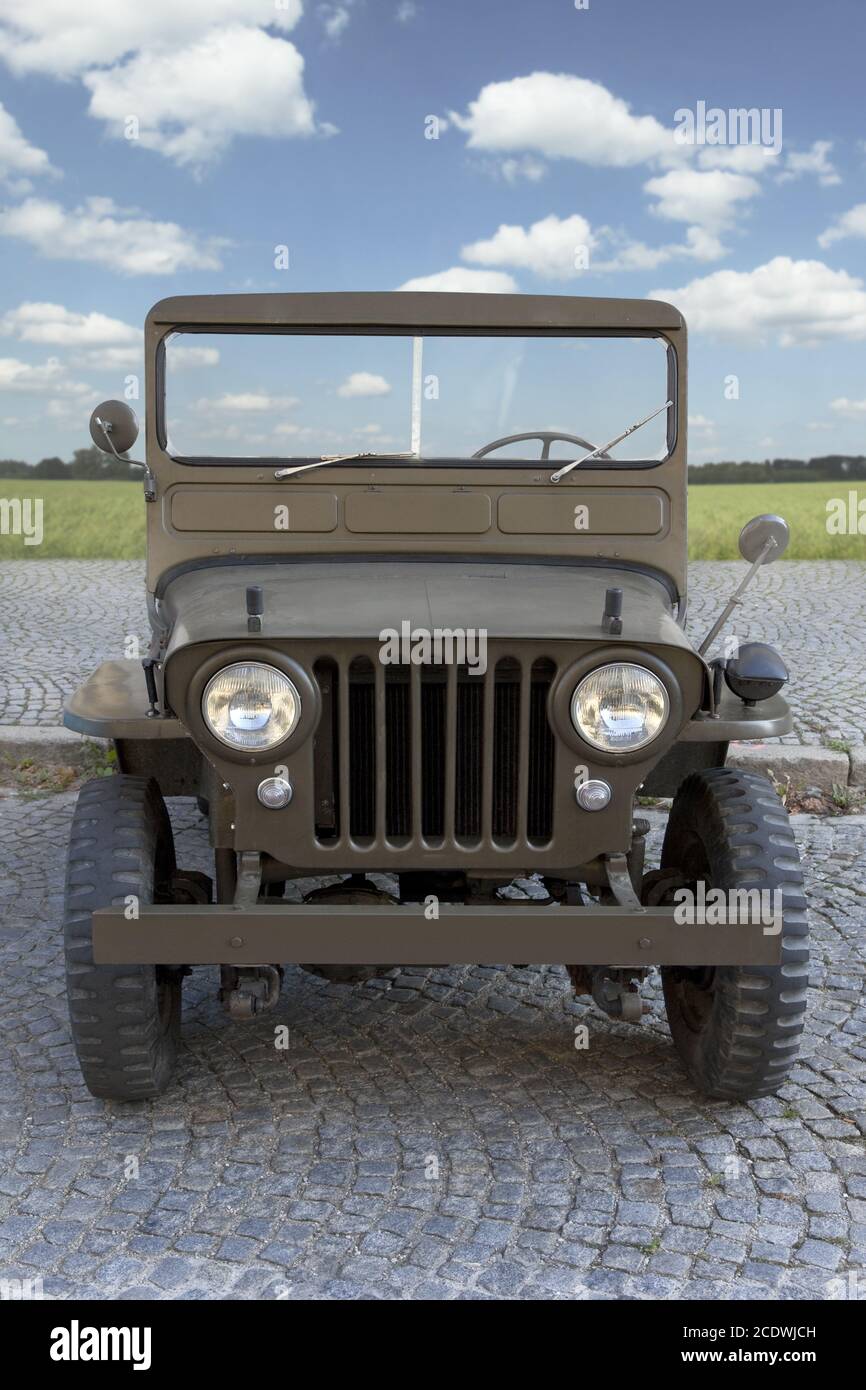 Us army vehicle hi-res stock photography and images - Alamy