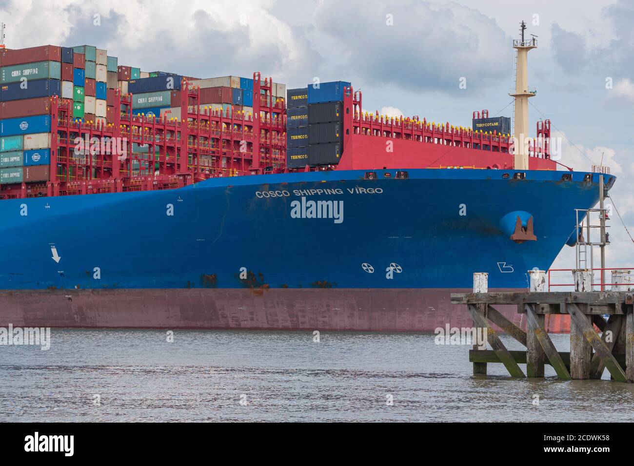 Cosco shipping container ship in port hi-res stock photography and ...