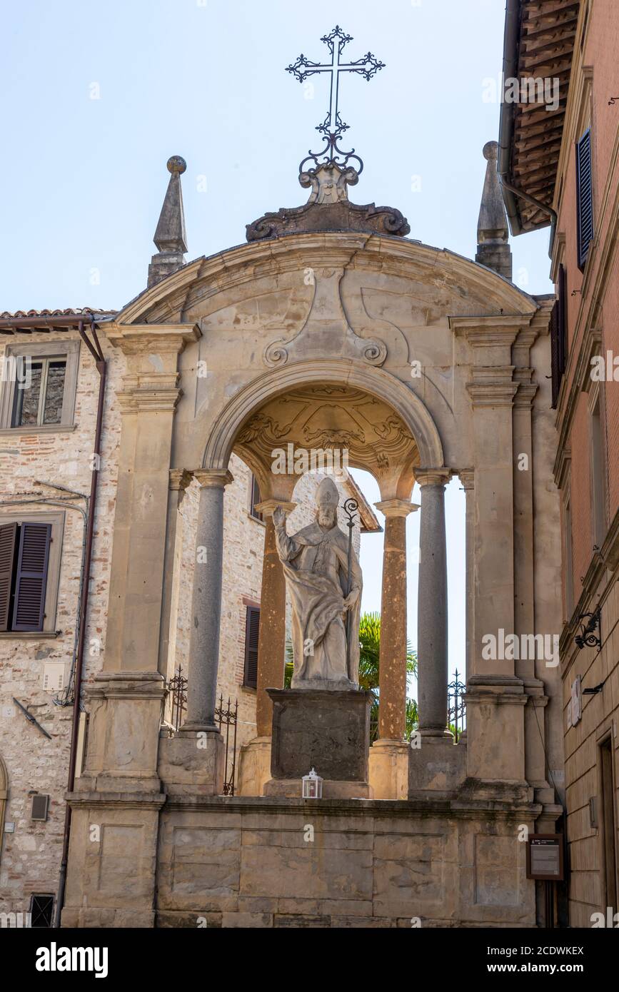 Gubbio statue of saint ubaldo hi-res stock photography and images - Alamy