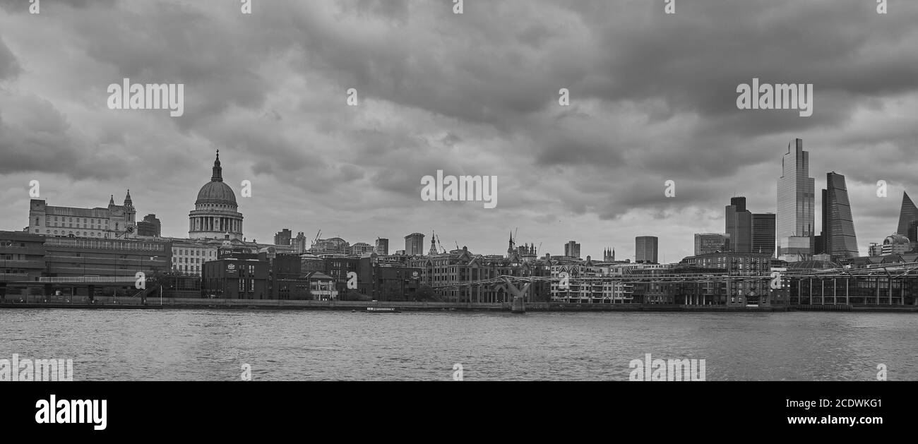 Iconic london spot hi-res stock photography and images - Alamy