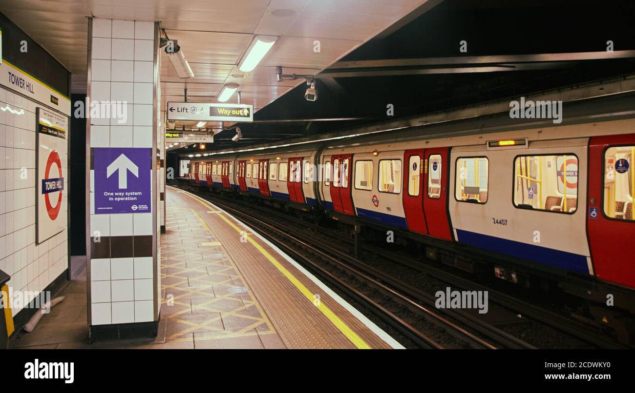 Tower hill underground station hi-res stock photography and images - Alamy