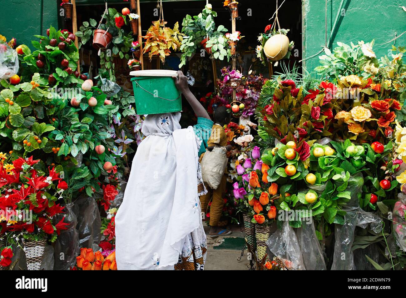 Senegal. Dakar. Street market around Sandaga market Stock Photo - Alamy
