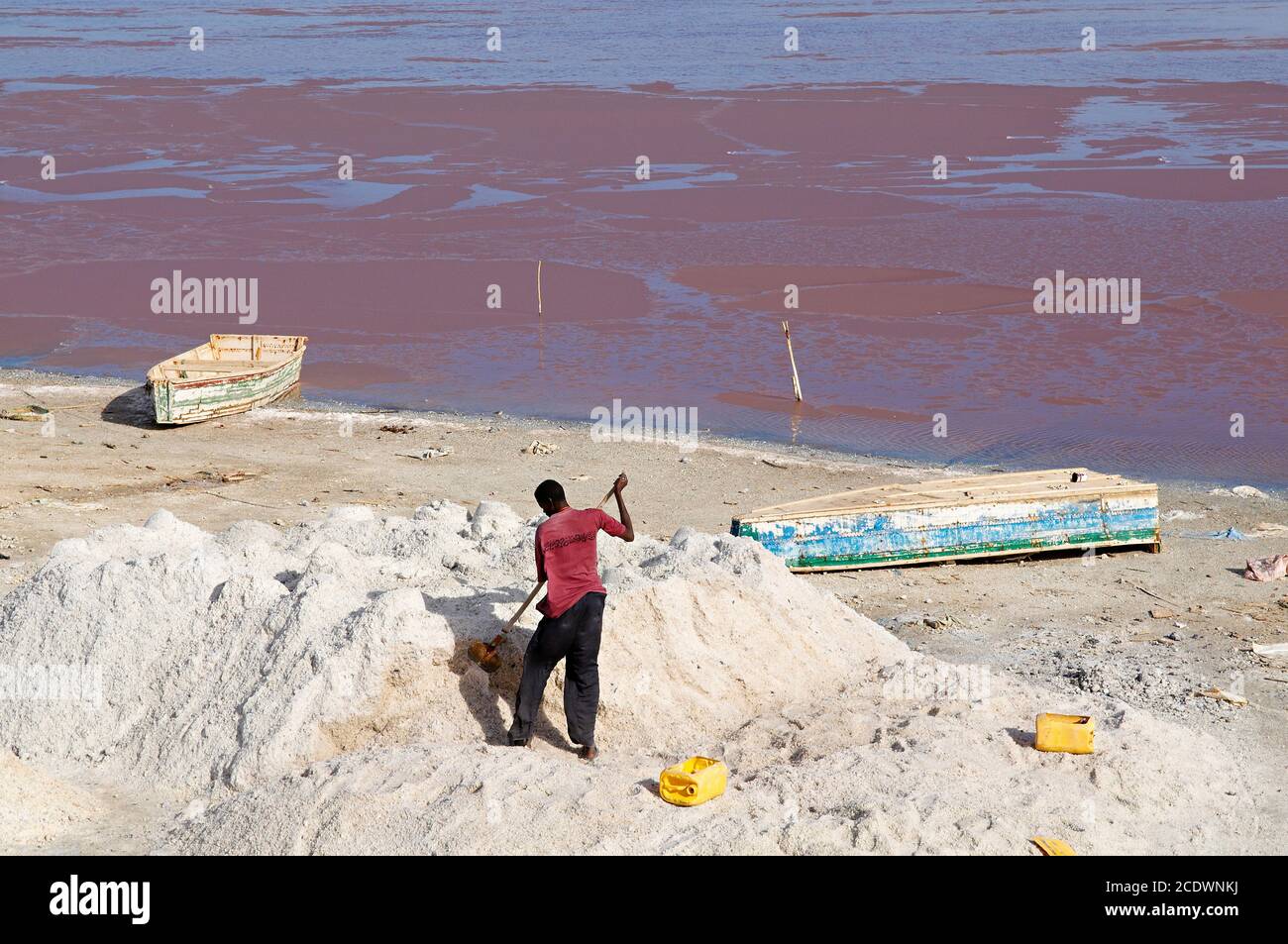 Salt harvest africa hi-res stock photography and images - Alamy