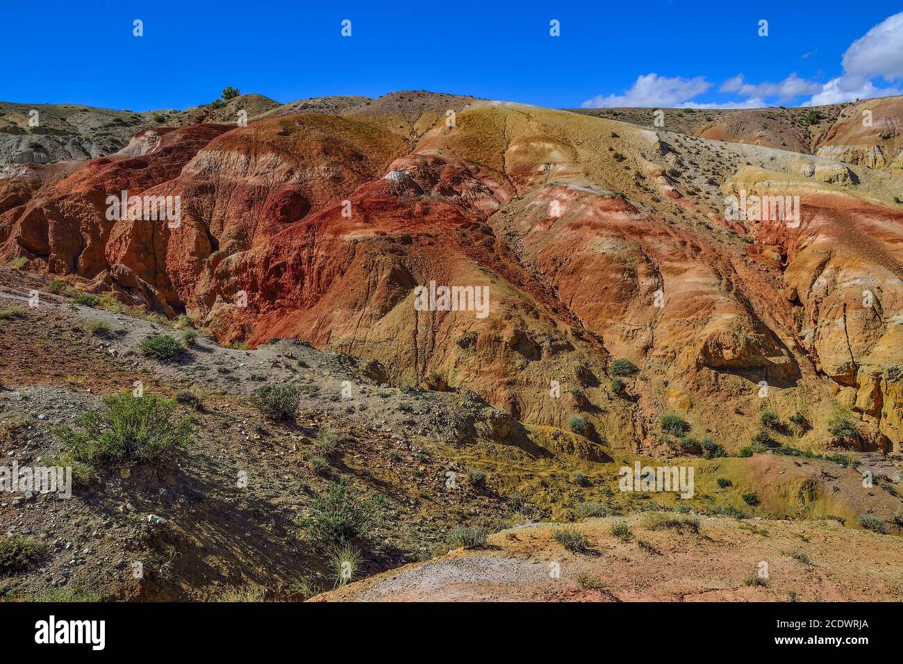 Red clay mountains hi-res stock photography and images - Alamy