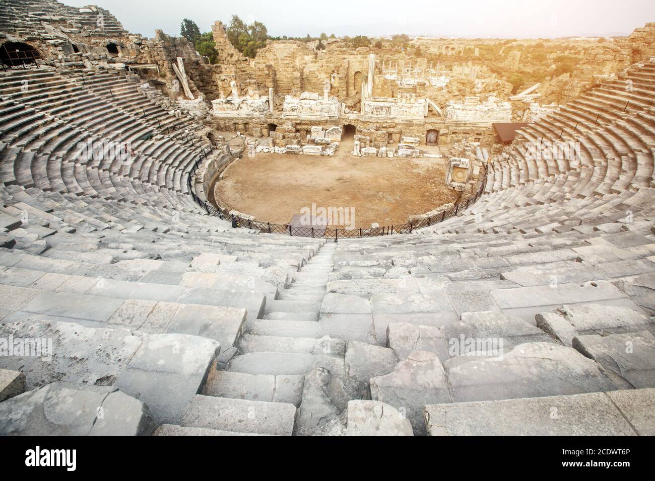 Side by side seating hi-res stock photography and images - Alamy