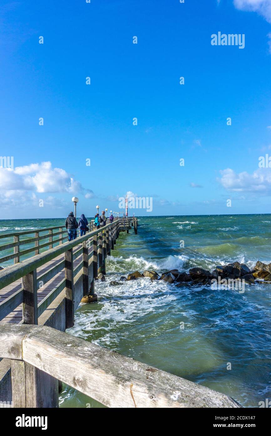 Day at the seaside hi-res stock photography and images - Alamy