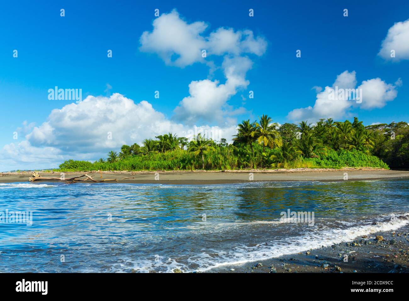 American Pacific coastline, Estacion Sirena, Corcovado National Park ...