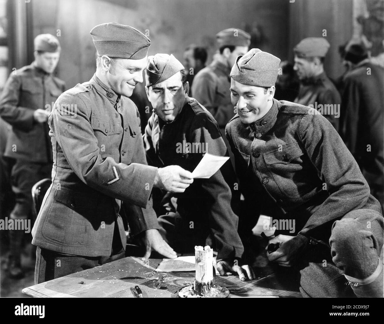 JAMES CAGNEY HUMPHREY BOGART and JEFFREY LYNN in THE ROARING TWENTIES ...