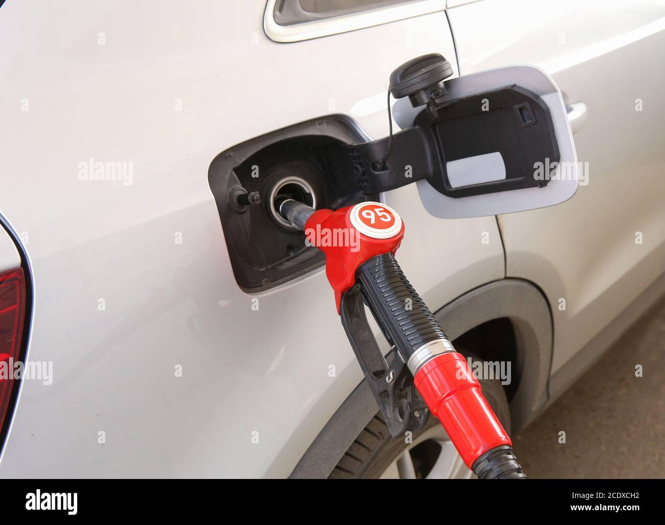 Gun in car hi-res stock photography and images - Alamy