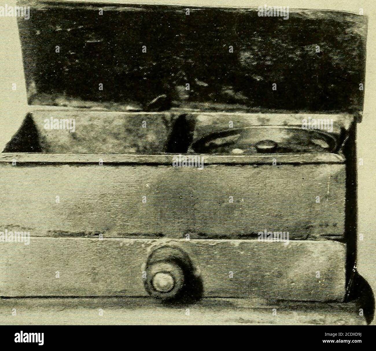 Pewterer hi-res stock photography and images - Alamy