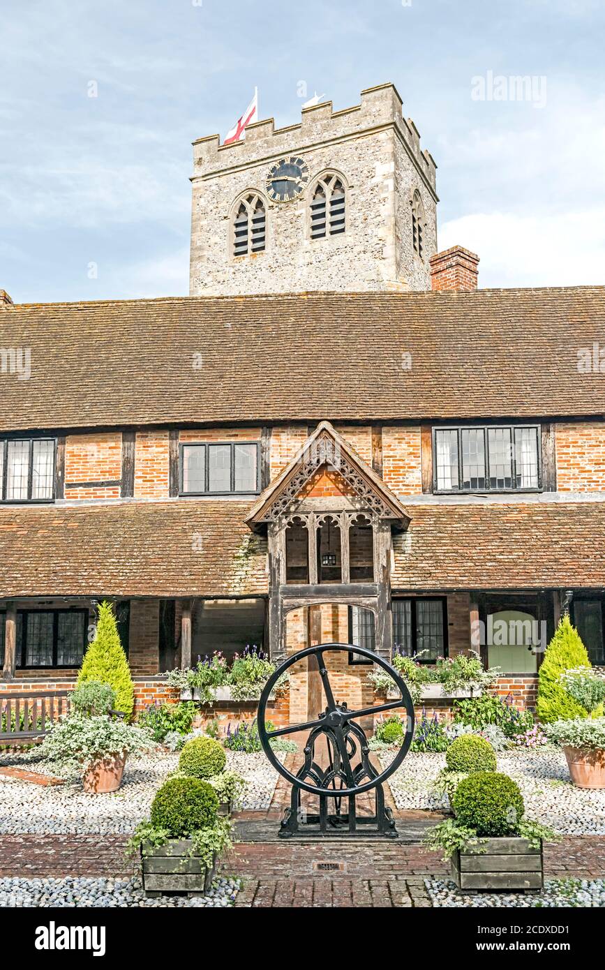 Ewelme church oxfordshire medieval hi-res stock photography and images ...