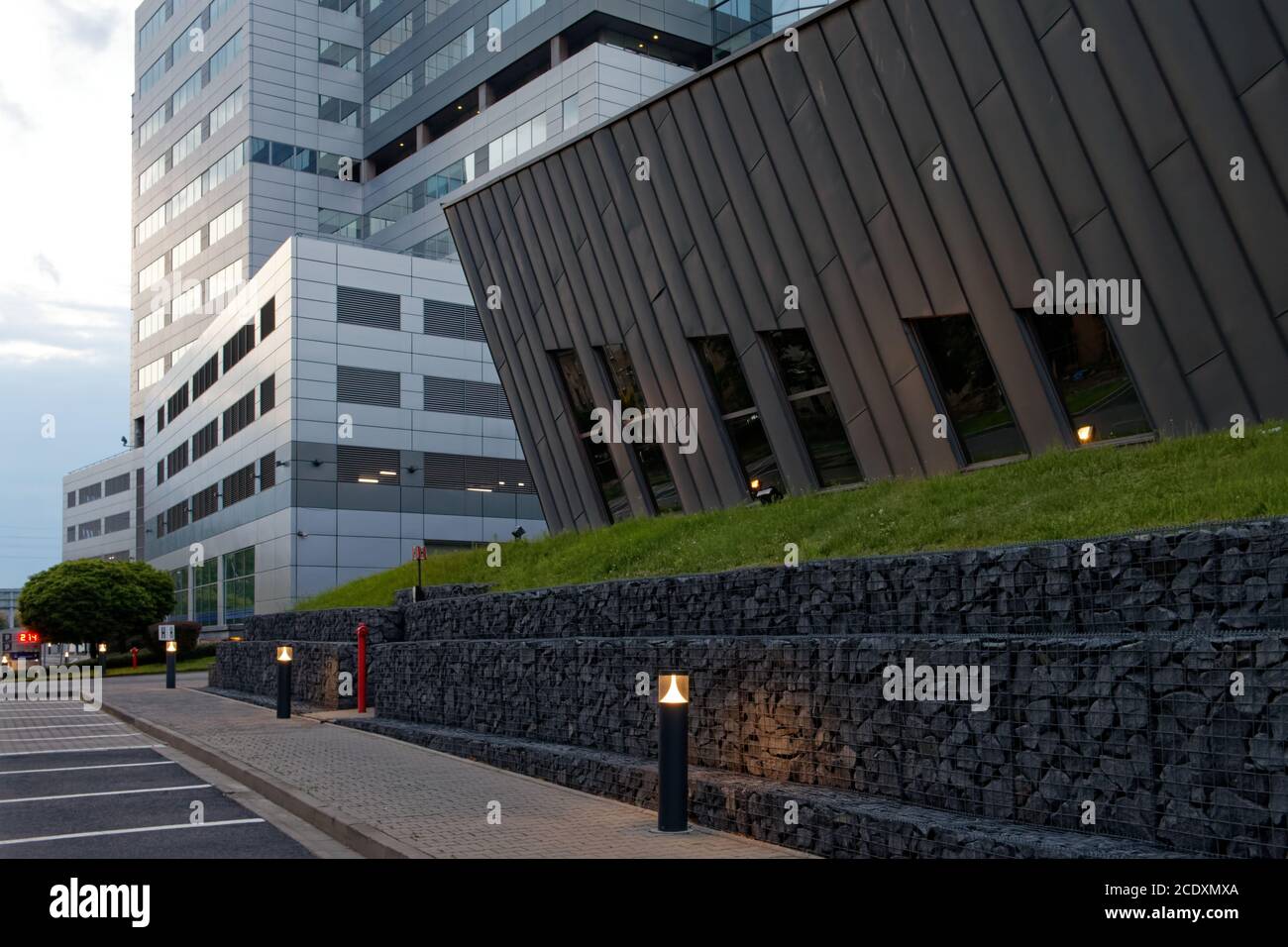 ING Bank Headquarters In Katowice Stock Photo Alamy ing-bank-headquarters-in-katowice-stock-photo-alamy