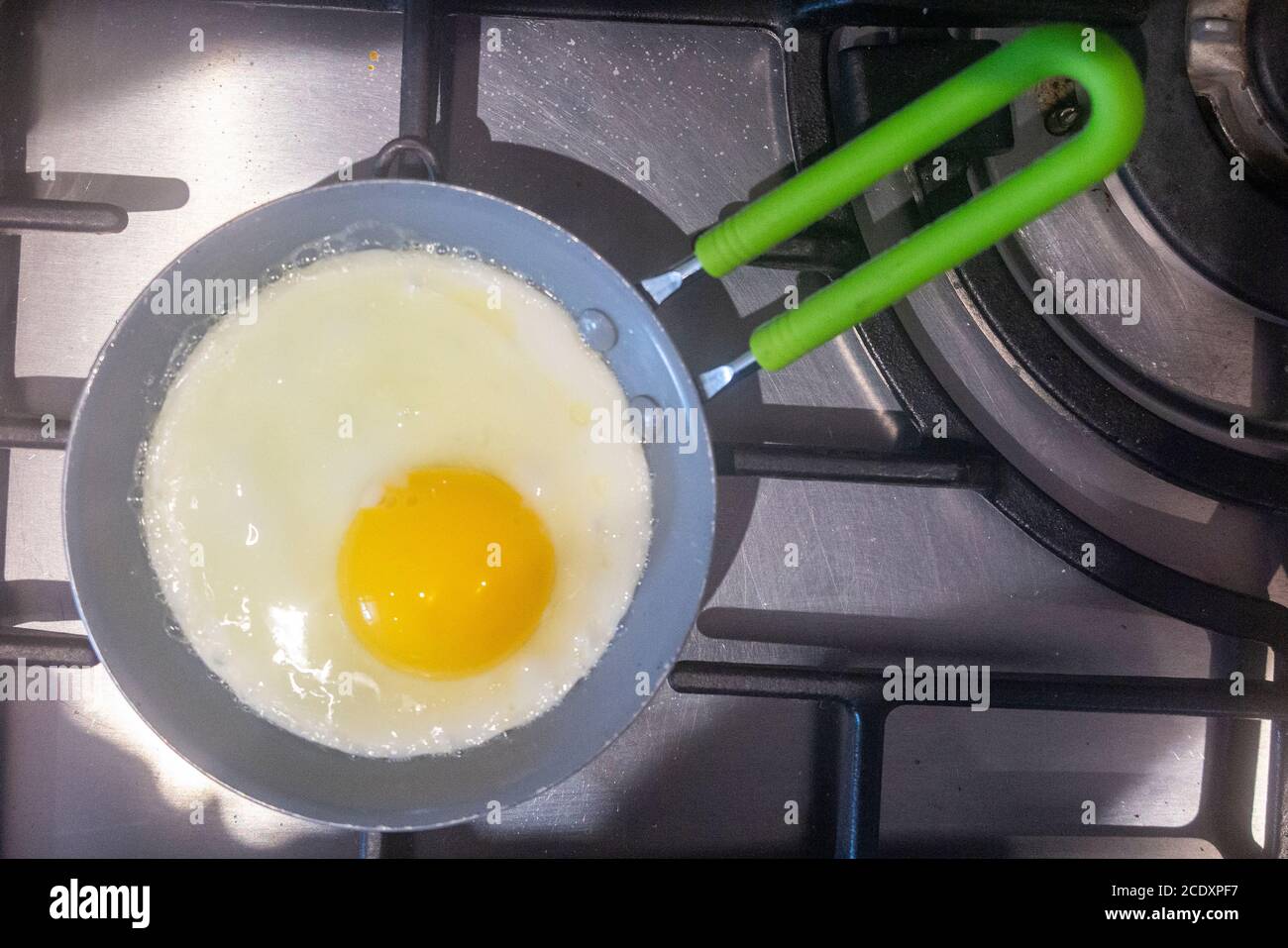 Single mini egg hi-res stock photography and images - Alamy