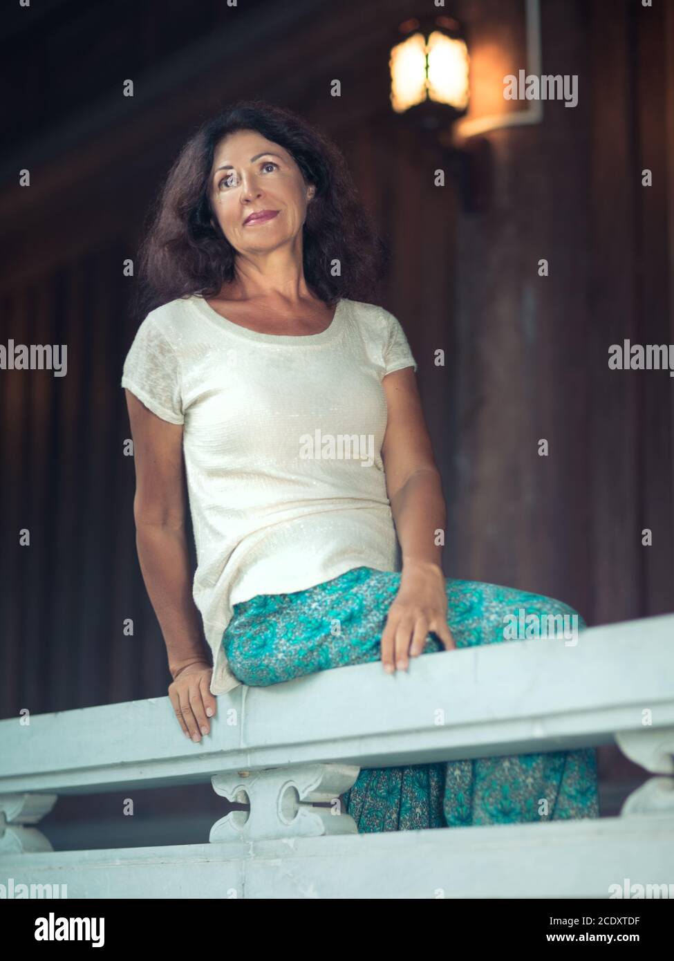 Outdoor portrait of a beautiful senior woman Stock Photo - Alamy