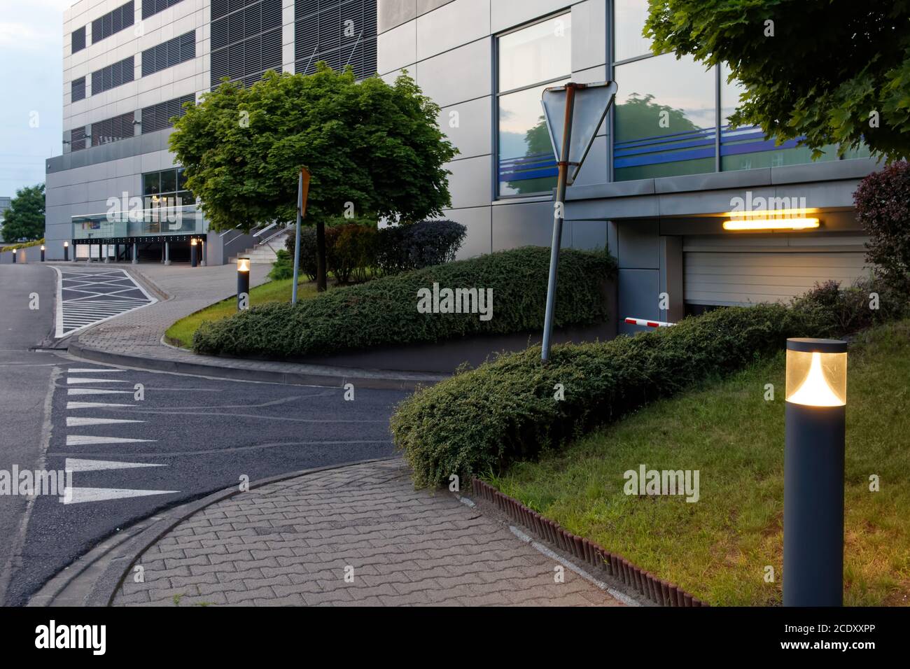 ING Bank headquarters in Katowice Stock Photo - Alamy