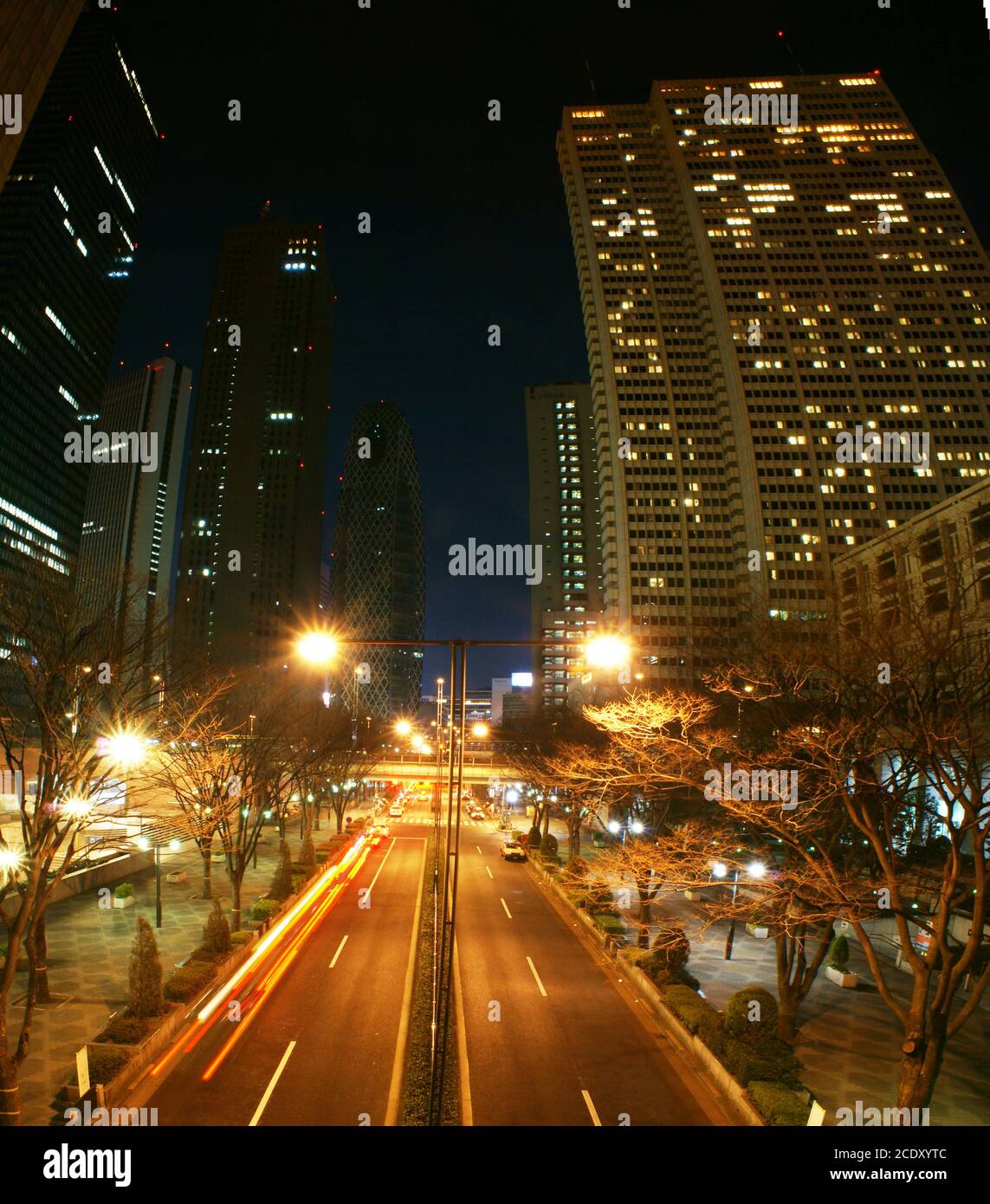 Shinjuku by night hi-res stock photography and images - Alamy