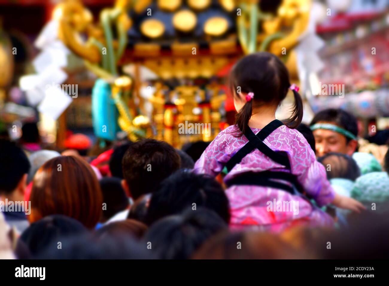 Three japanese girls hi-res stock photography and images - Alamy