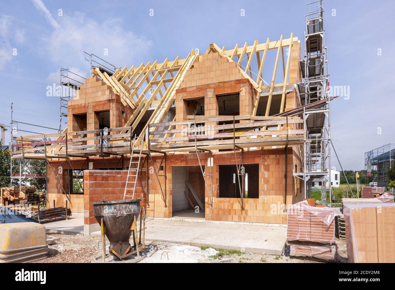 Construction site of a newly built residential house Stock Photo - Alamy