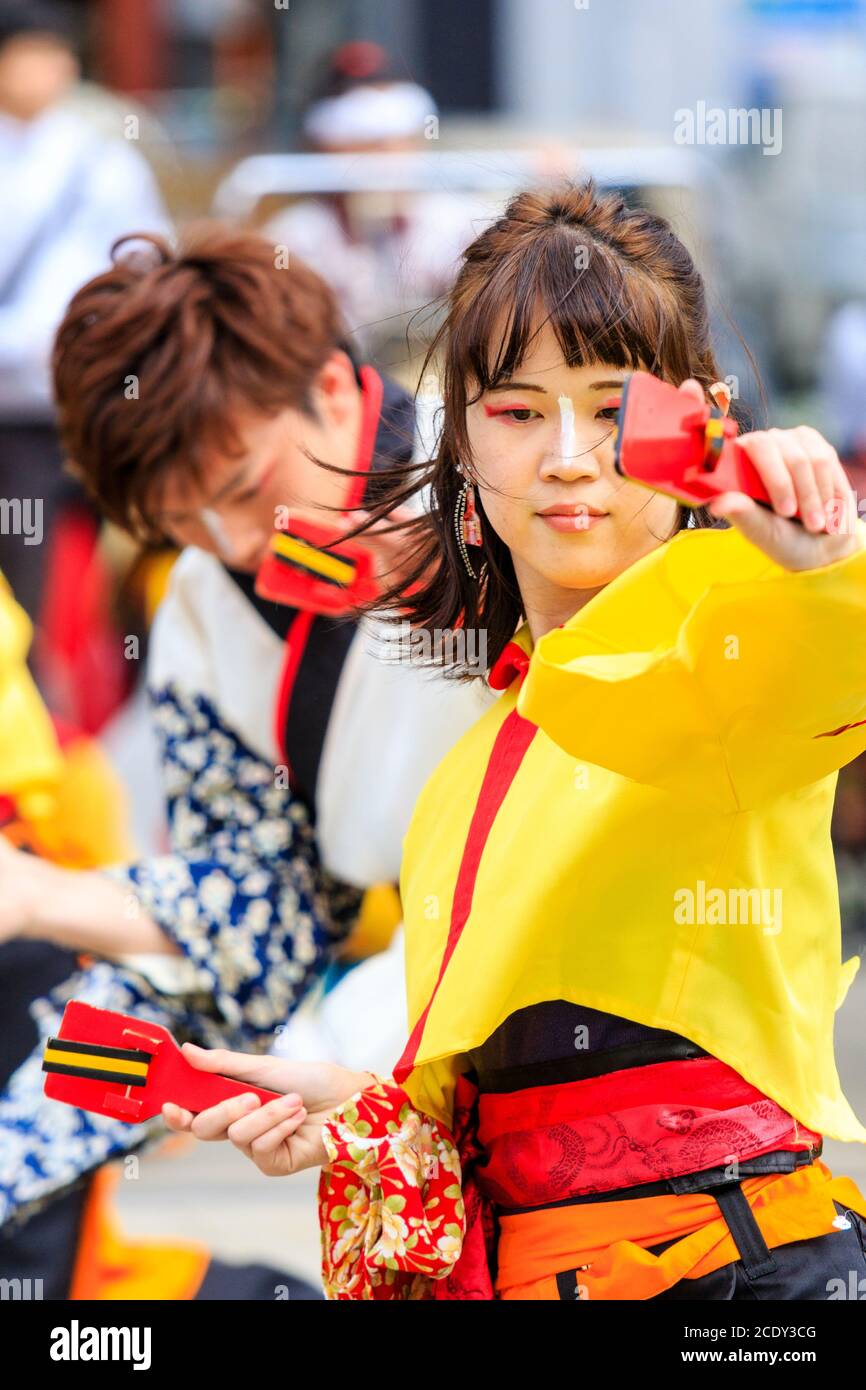 Yellow yukata hi-res stock photography and images - Alamy