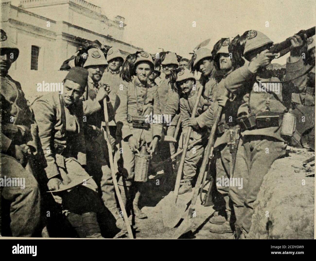 Italian bersaglieri north africa hi-res stock photography and images ...