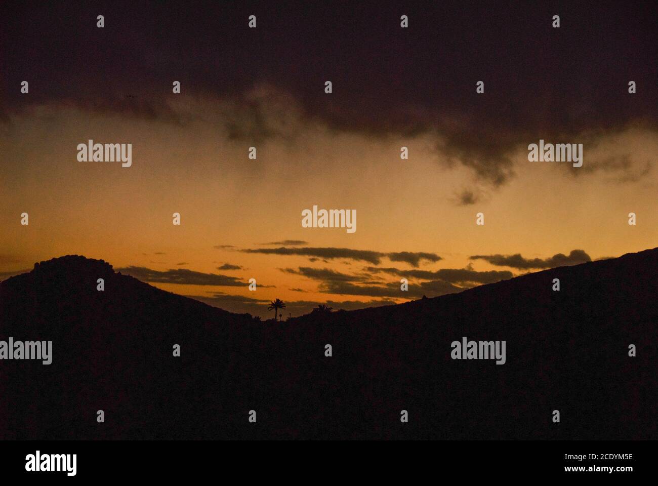 Cloud and land elevation hi-res stock photography and images - Alamy