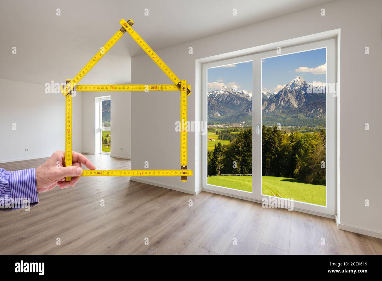 new built room with view through windows to nature Stock Photo - Alamy