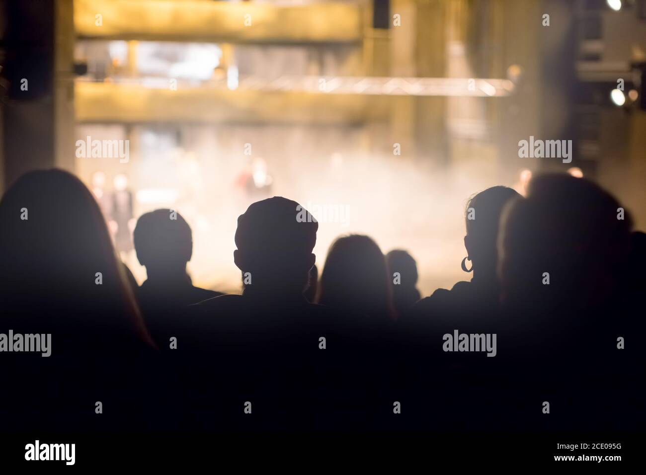 Crowd watching classical music performance hi-res stock photography and ...