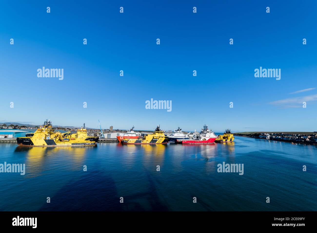 Offshore support vessels hi-res stock photography and images - Alamy