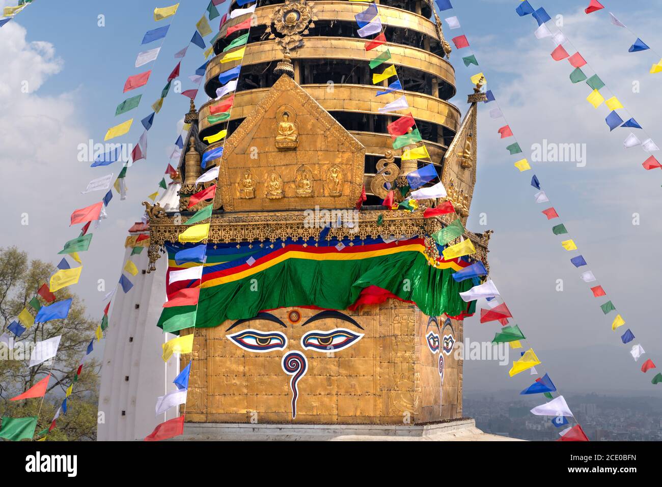 The Swayambhu Maha Chaitya stupa Stock Photo - Alamy