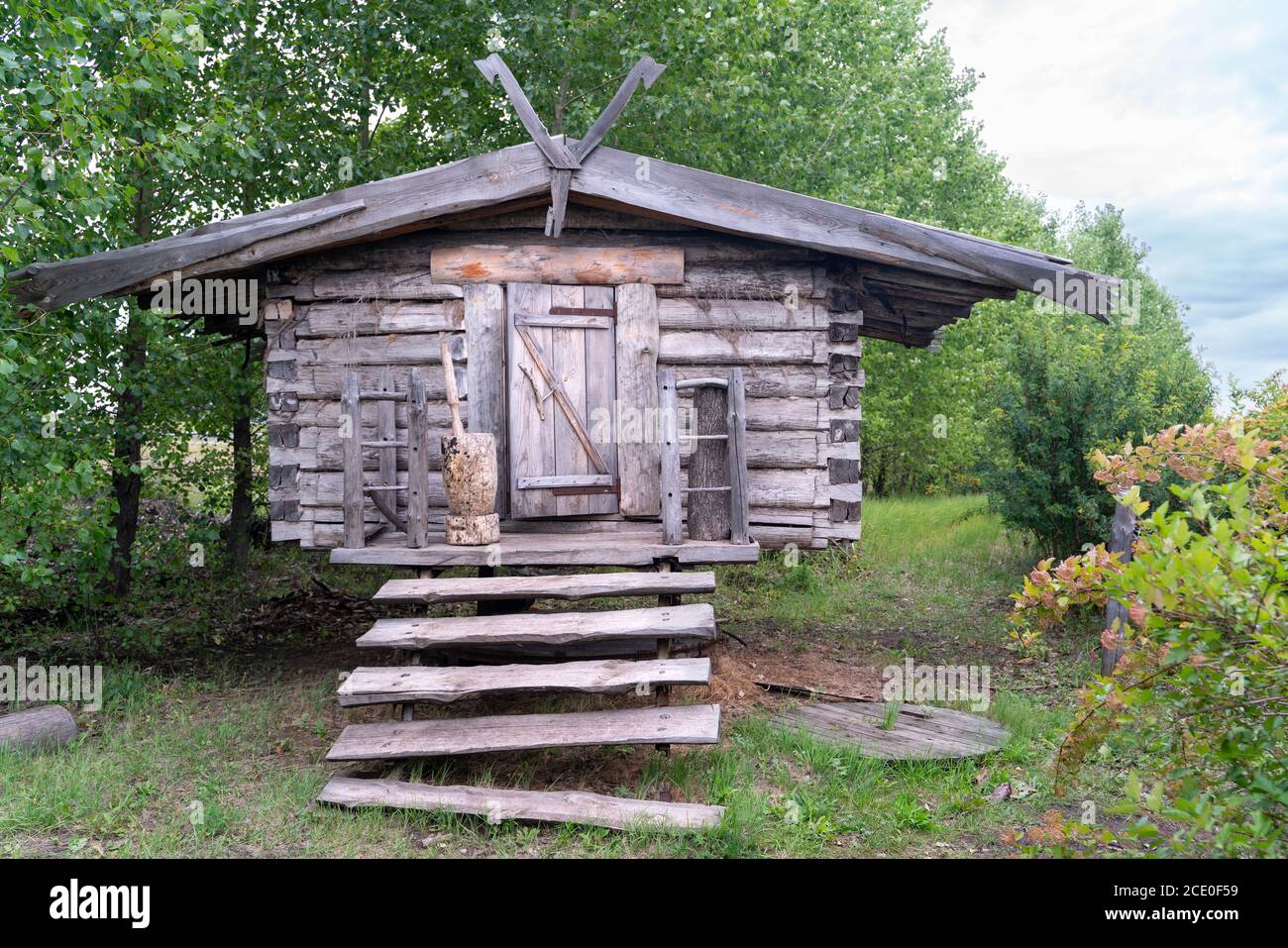 Slavic house hi-res stock photography and images - Alamy