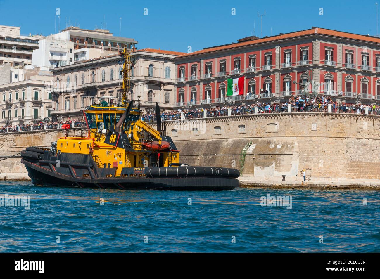 Classic tug boat hi-res stock photography and images - Alamy