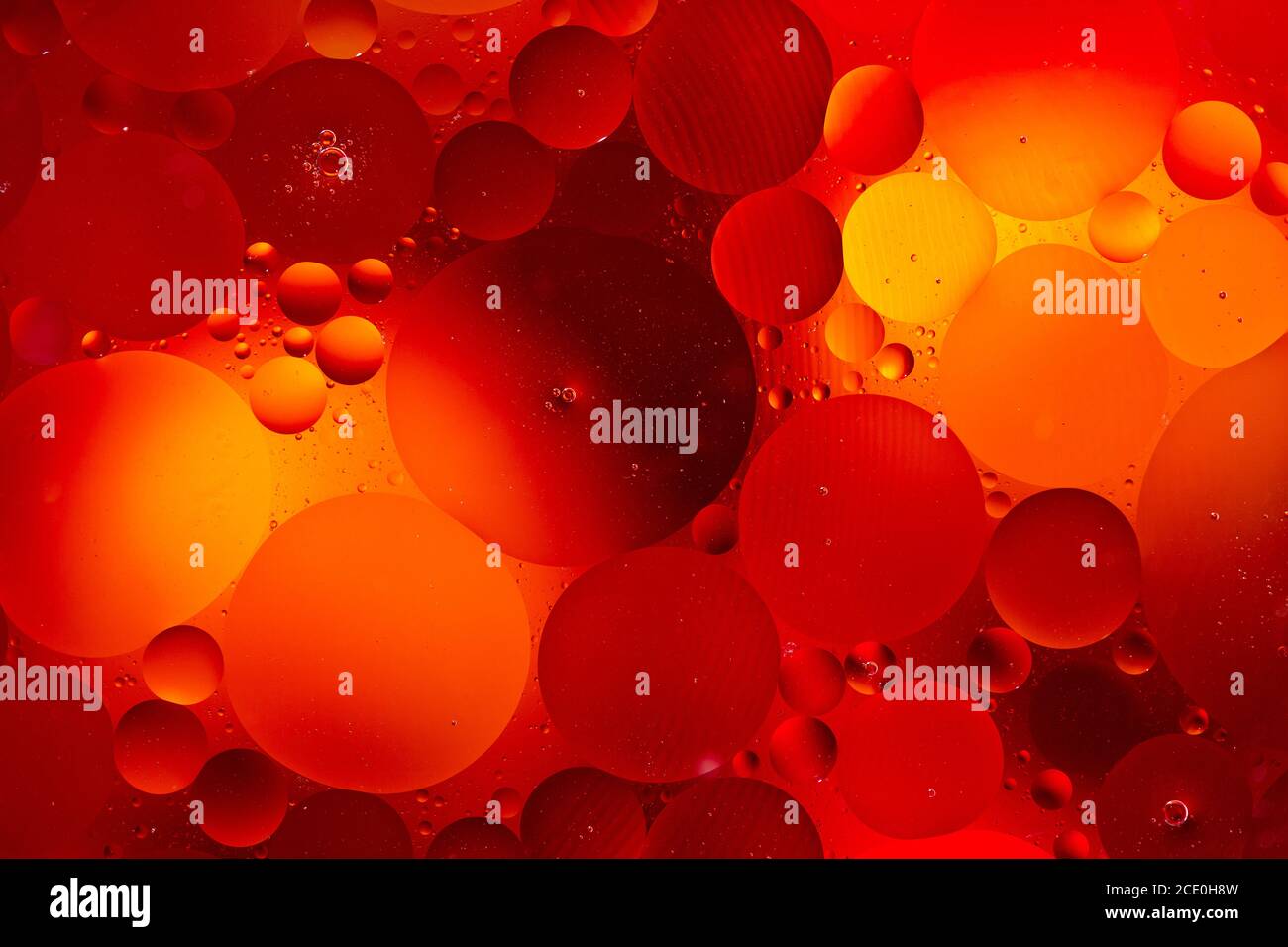 Oil and water mixture hi-res stock photography and images - Alamy