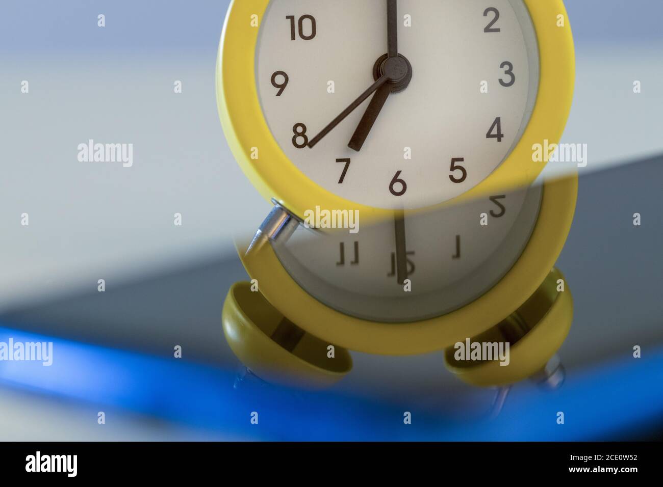Seven o clock hi-res stock photography and images - Alamy
