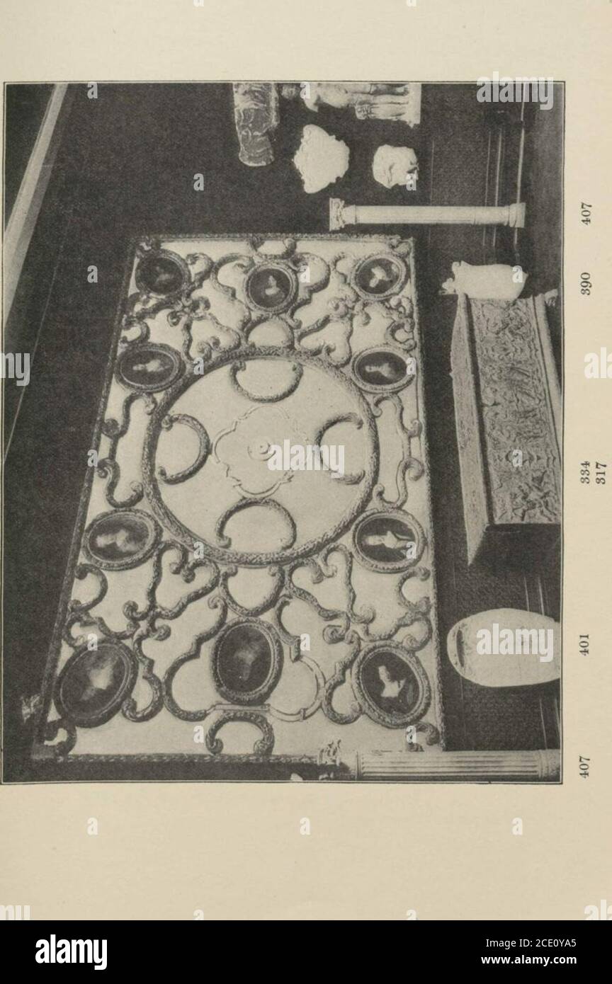 Foliated scroll work hi-res stock photography and images - Alamy