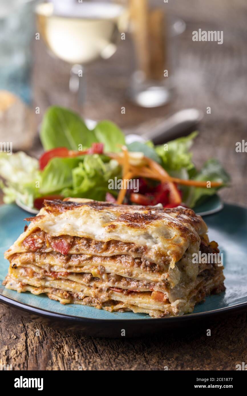 Portion frischer lasa hi-res stock photography and images - Alamy