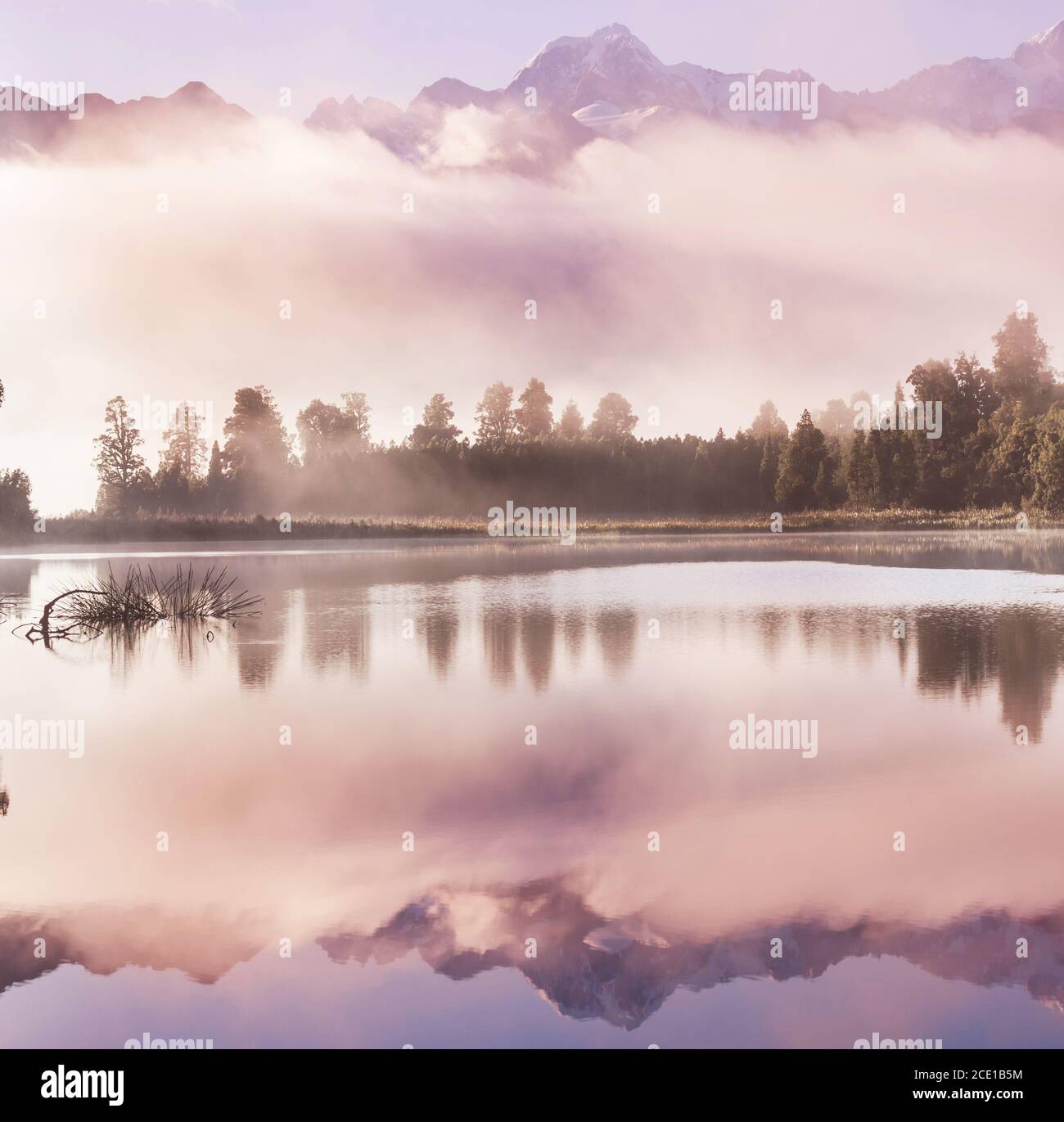 Sunset lake matheson southern alps hi-res stock photography and images ...