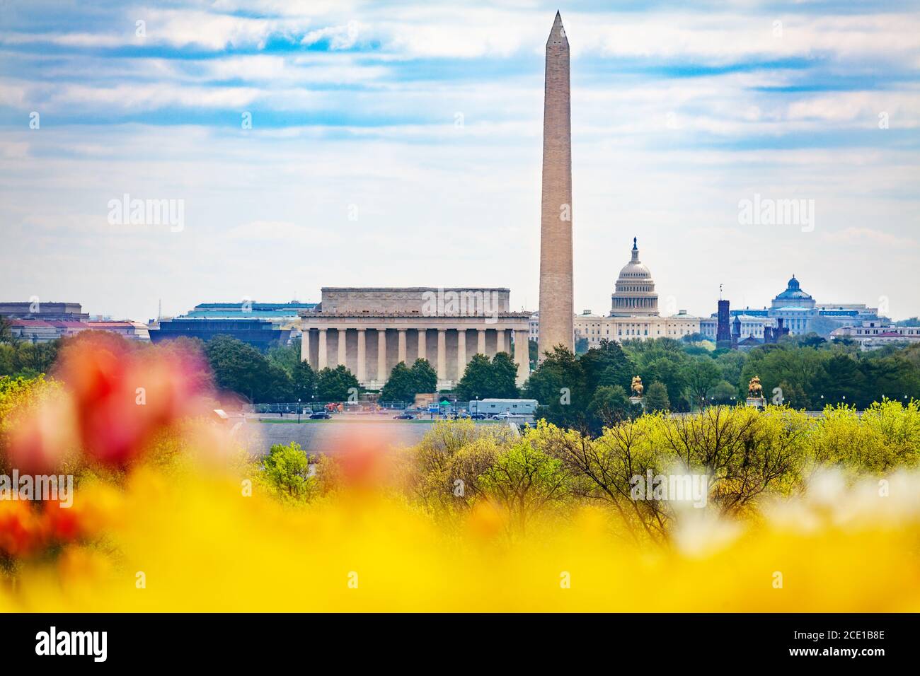 National mall Lincoln memorial Washington Monument obelisk and United ...