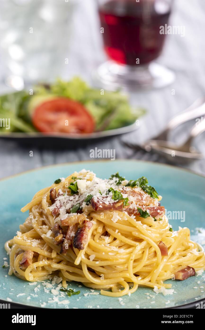 Spaghetti with blue hi-res stock photography and images - Alamy