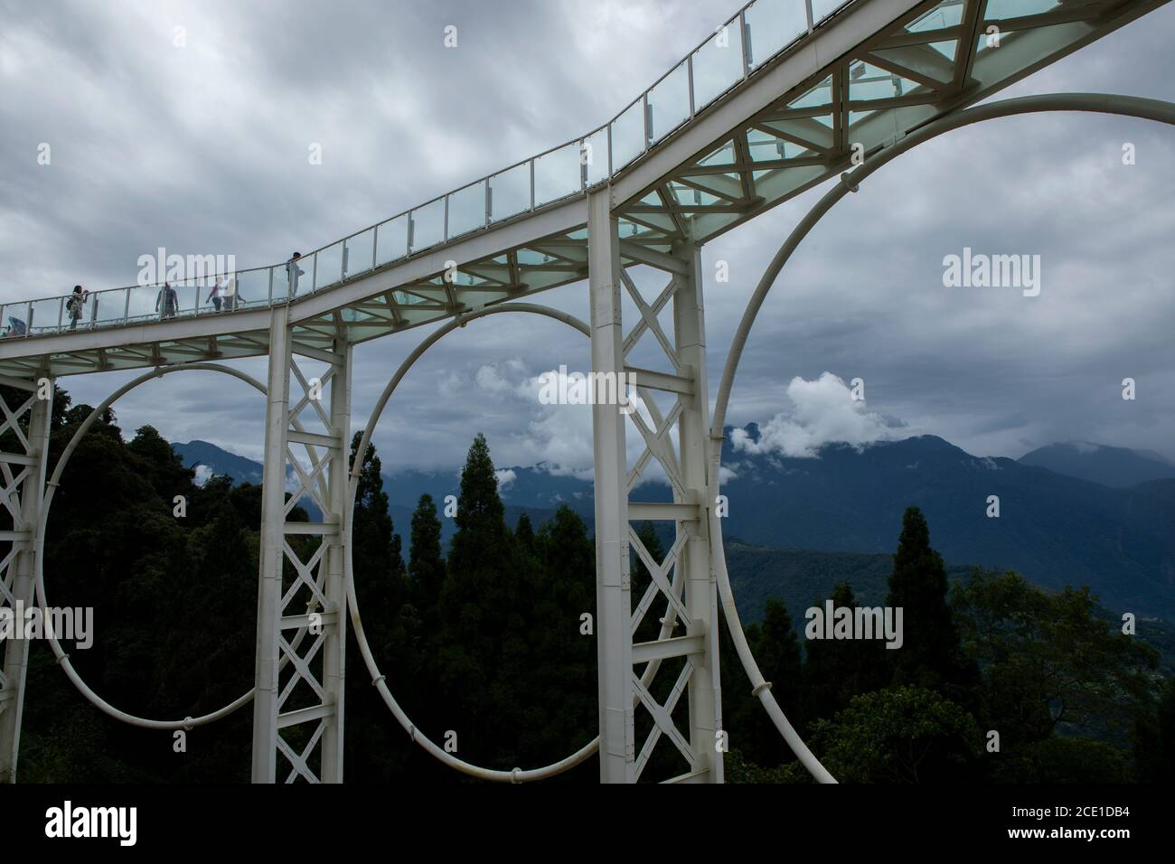 Pelling skywalk hi-res stock photography and images - Alamy
