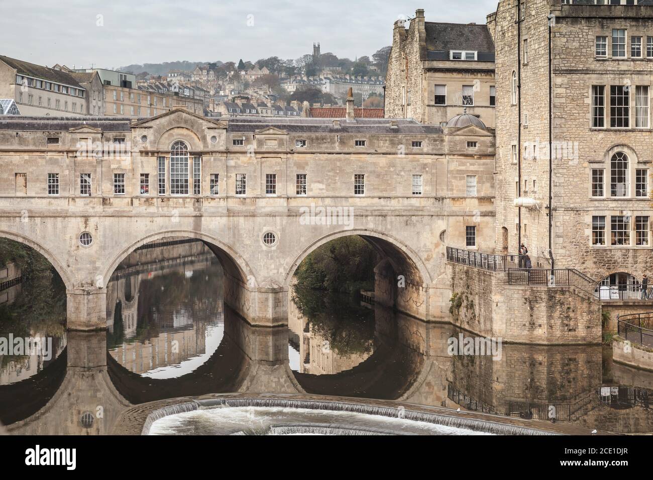 Bath old town view with the 18th century Pulteney Bridge, designed by ...