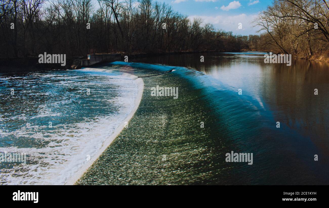 Man made dam hi-res stock photography and images - Alamy