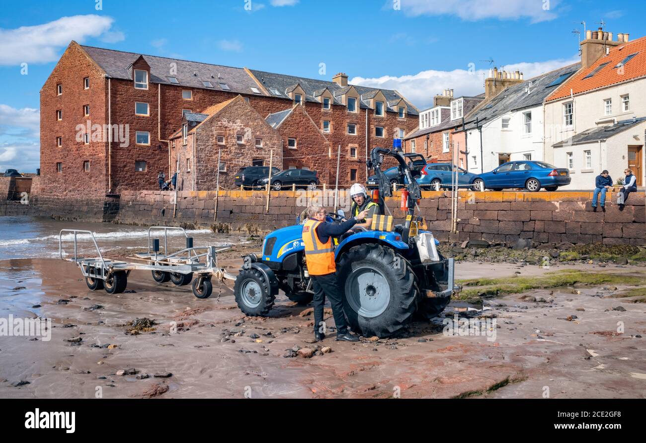 Scottish rnli lifeboat hi-res stock photography and images - Alamy