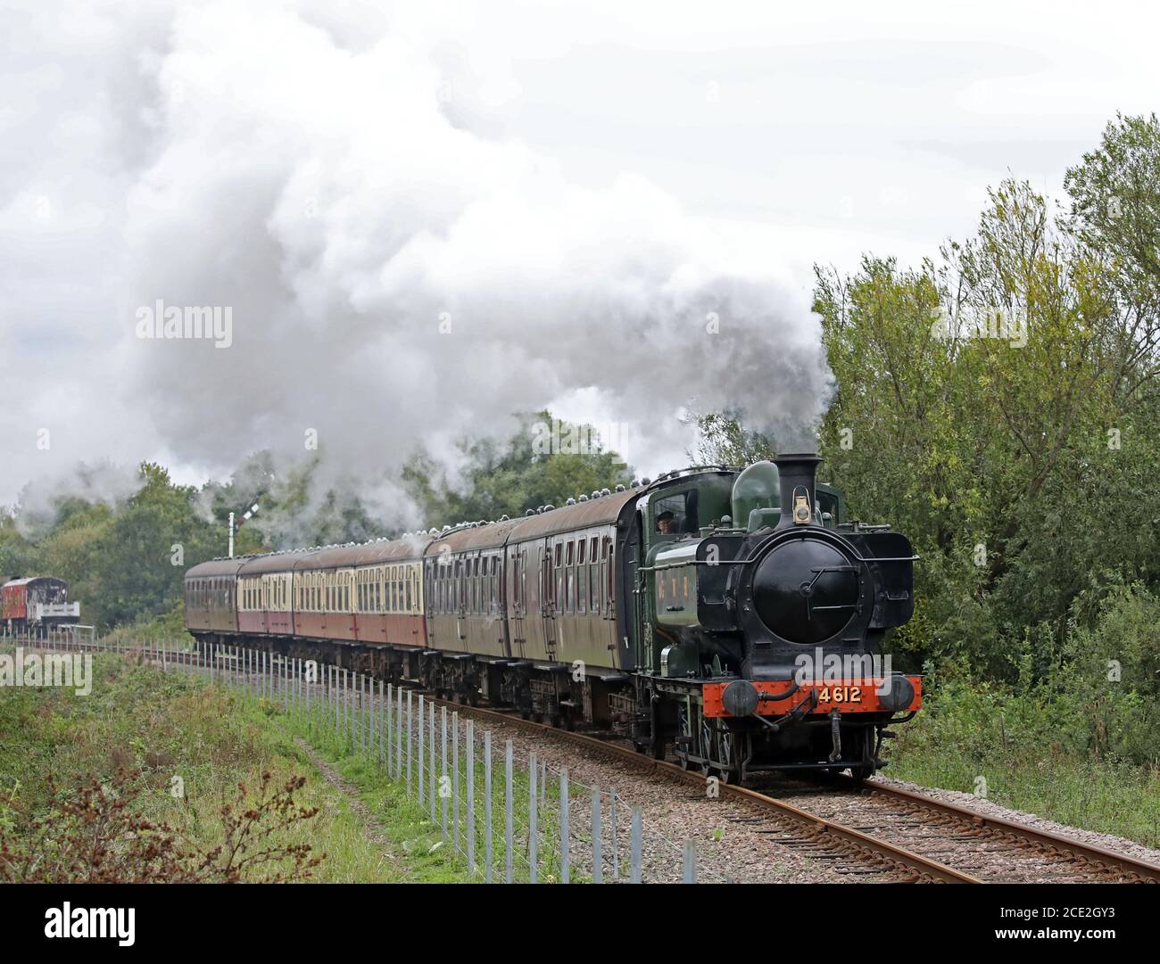 Wansford, UK. 29th Aug, 2020. The 4612 pannier steam train leaves ...