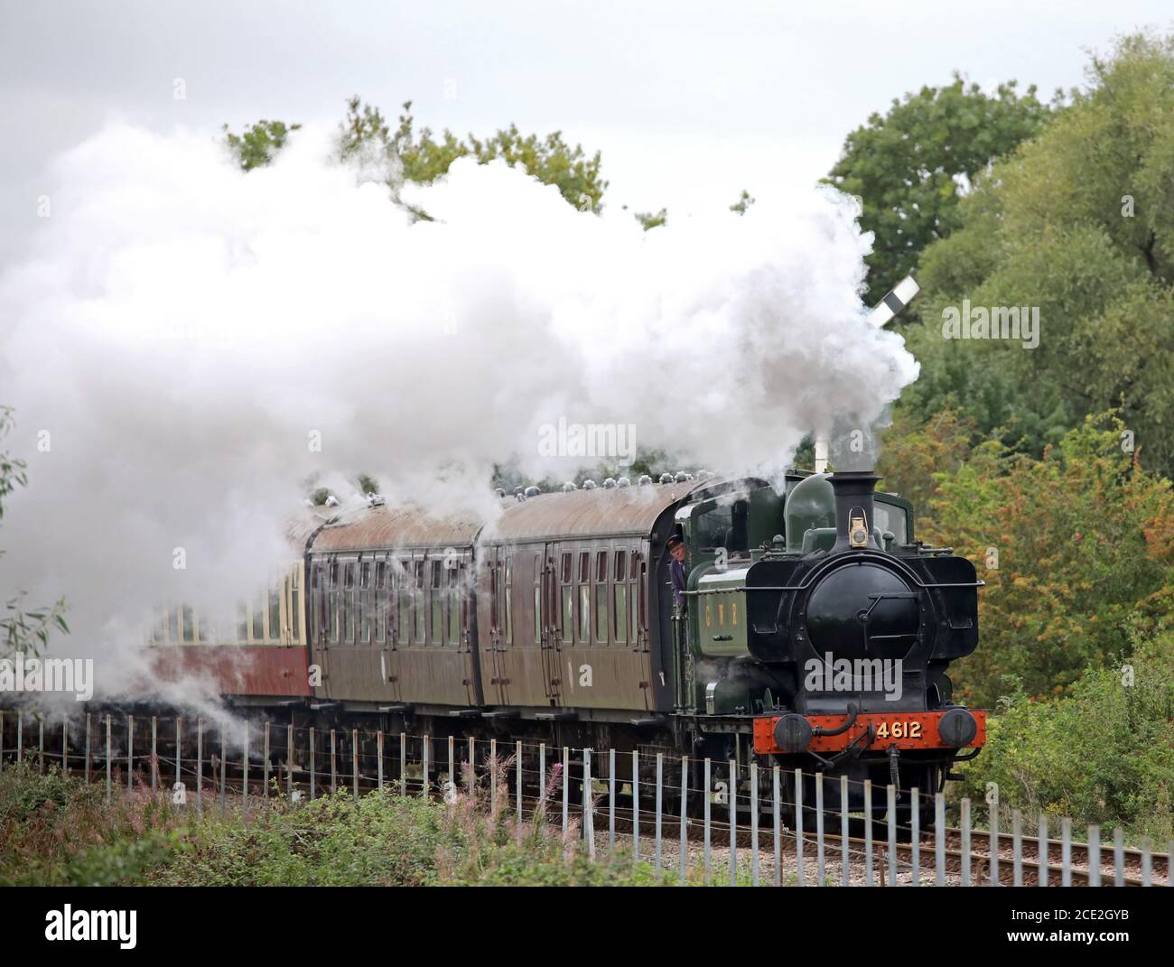 Wansford, UK. 29th Aug, 2020. The 4612 pannier steam train leaves ...