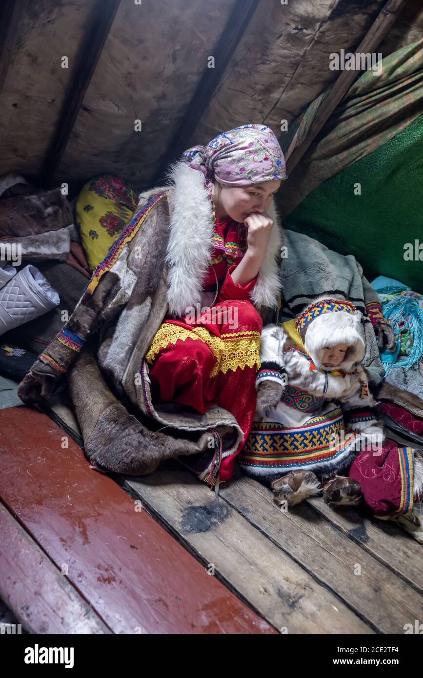 Russia mother and baby hi-res stock photography and images - Alamy
