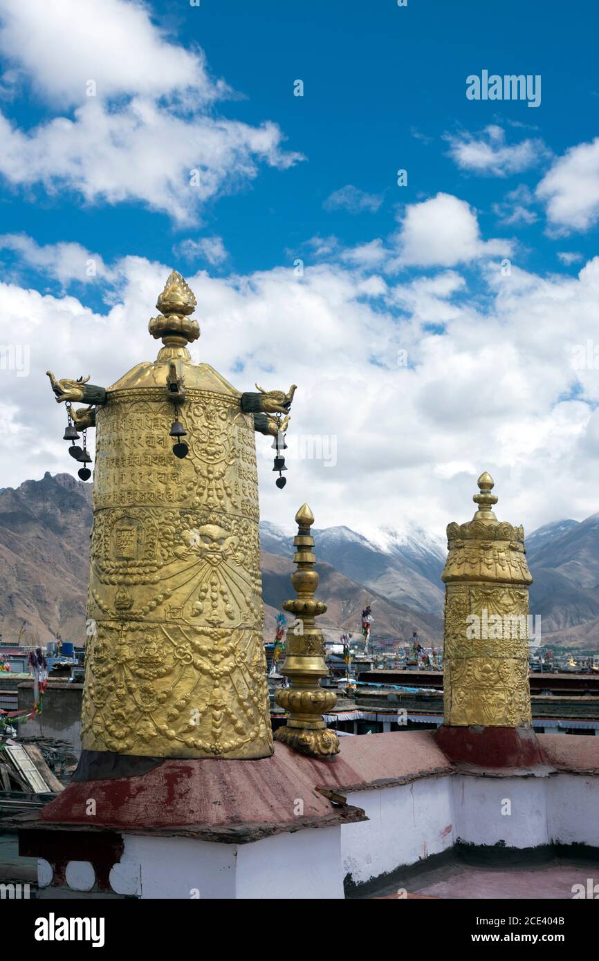 The roofs of Ramoche temple, Lhasa Tibet Stock Photo - Alamy