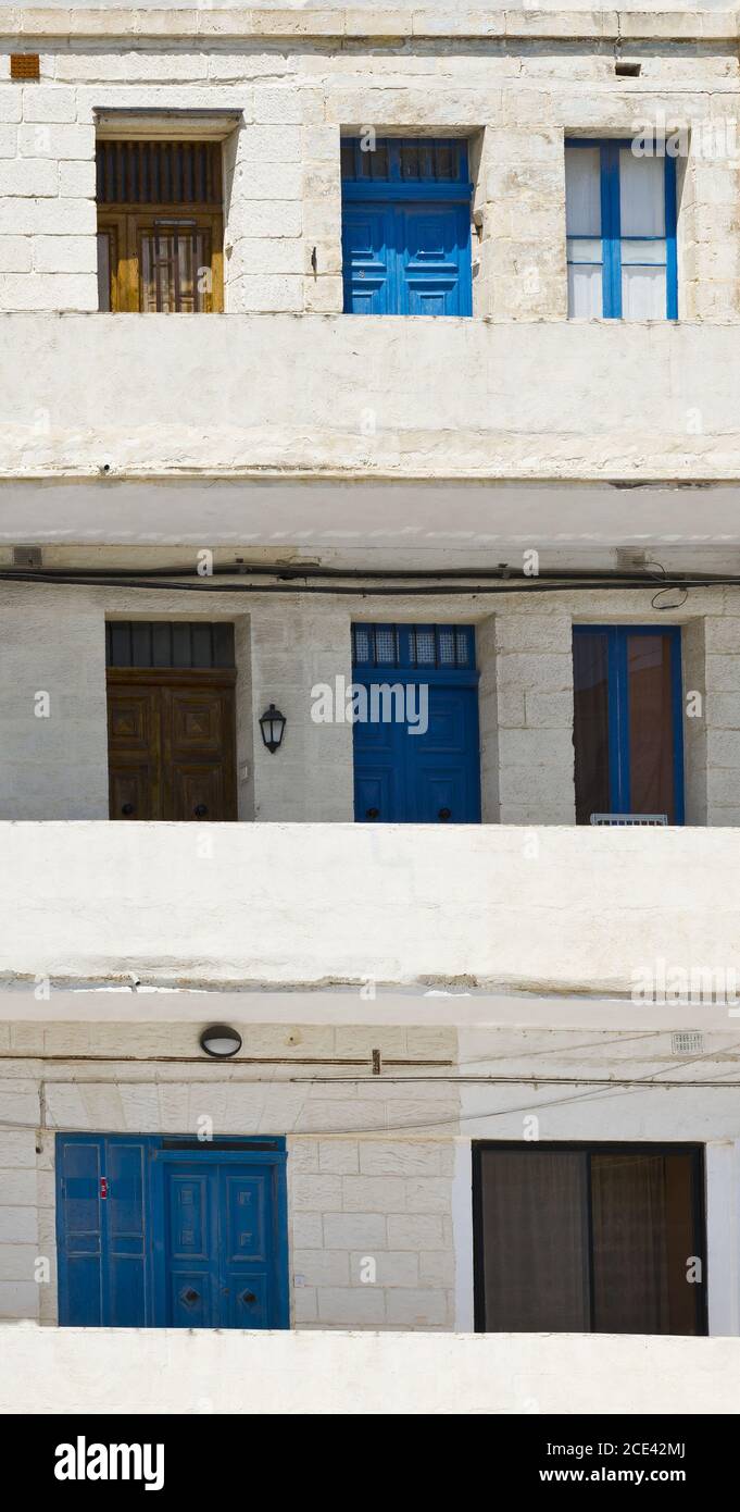 Simple building design hi-res stock photography and images - Alamy