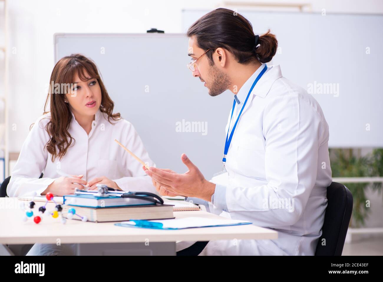 Medical students in the classroom college Stock Photo - Alamy