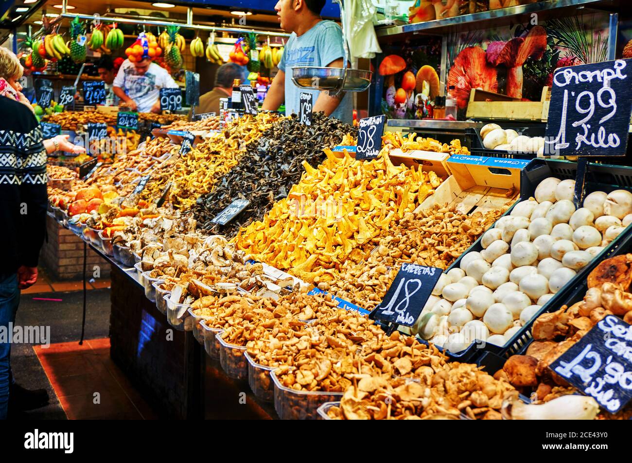 La boqueria market entrance hi-res stock photography and images - Alamy